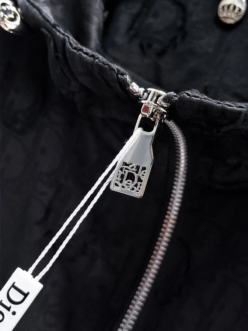 Accurate model Christian Dior Outwear
