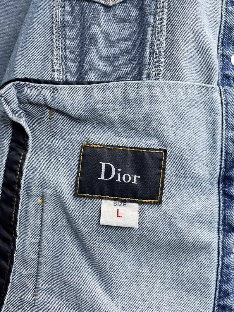 Accurate model Christian Dior Outwear