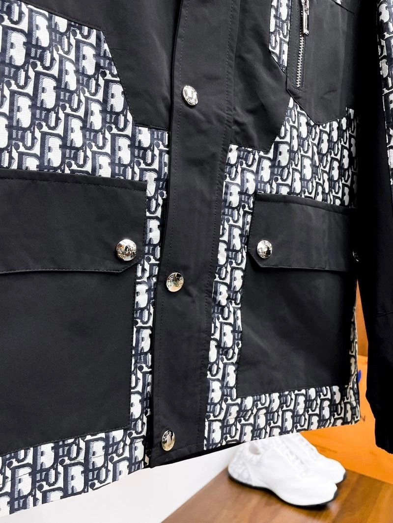 Indistinguishable Christian Dior Outwear