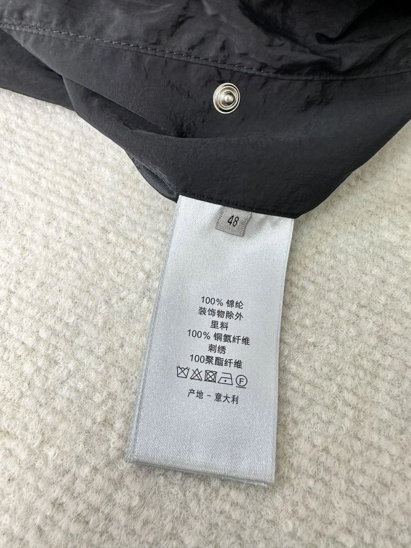 Indistinguishable Christian Dior Outwear