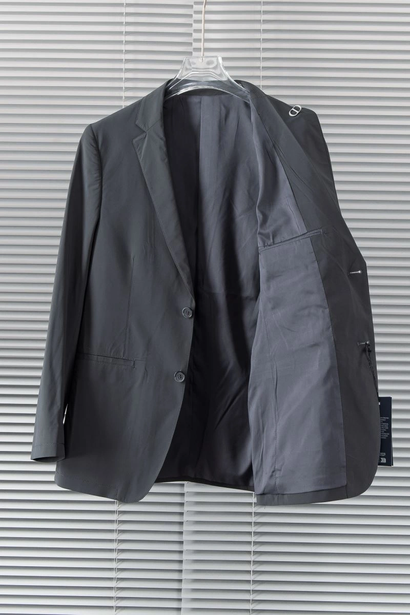 Indistinguishable Christian Dior Outwear