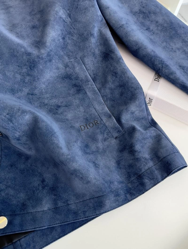 Accurate model Christian Dior Outwear