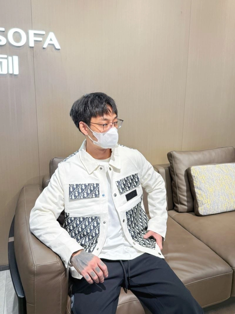 Legit Christian Dior Outwear