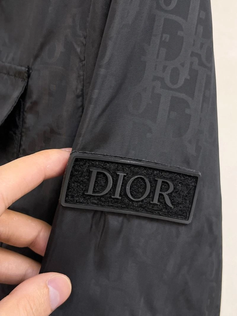 Accurate model Christian Dior Outwear