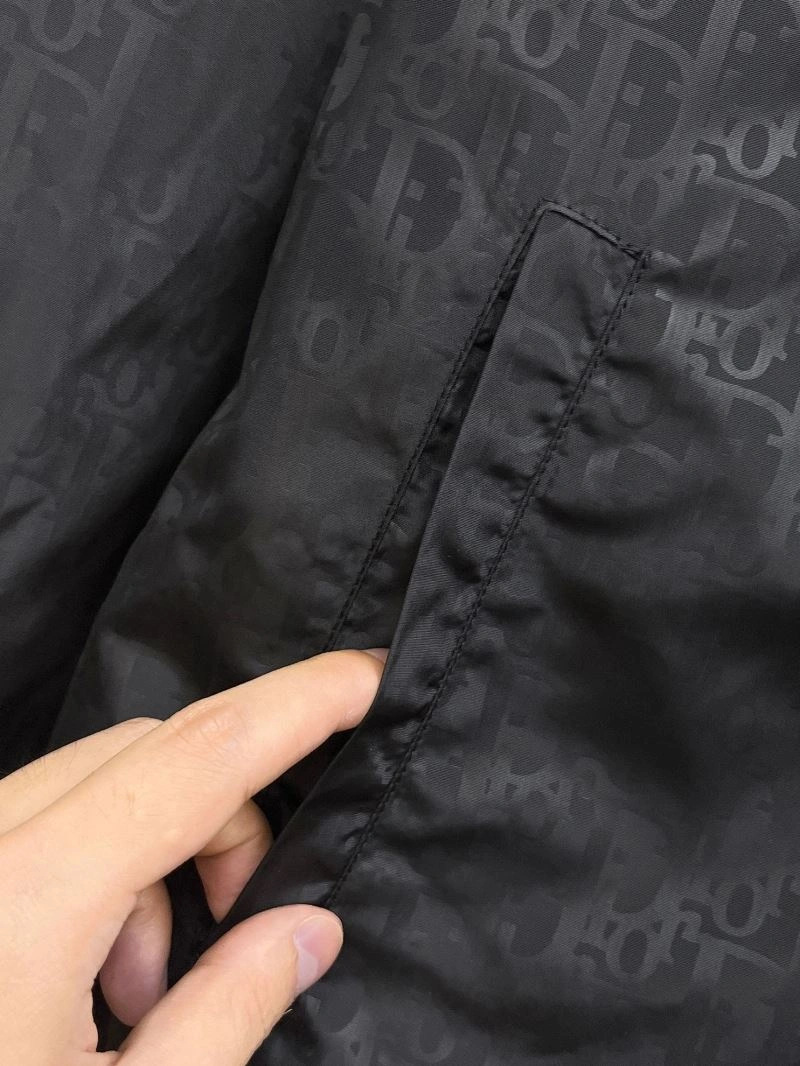 Accurate model Christian Dior Outwear