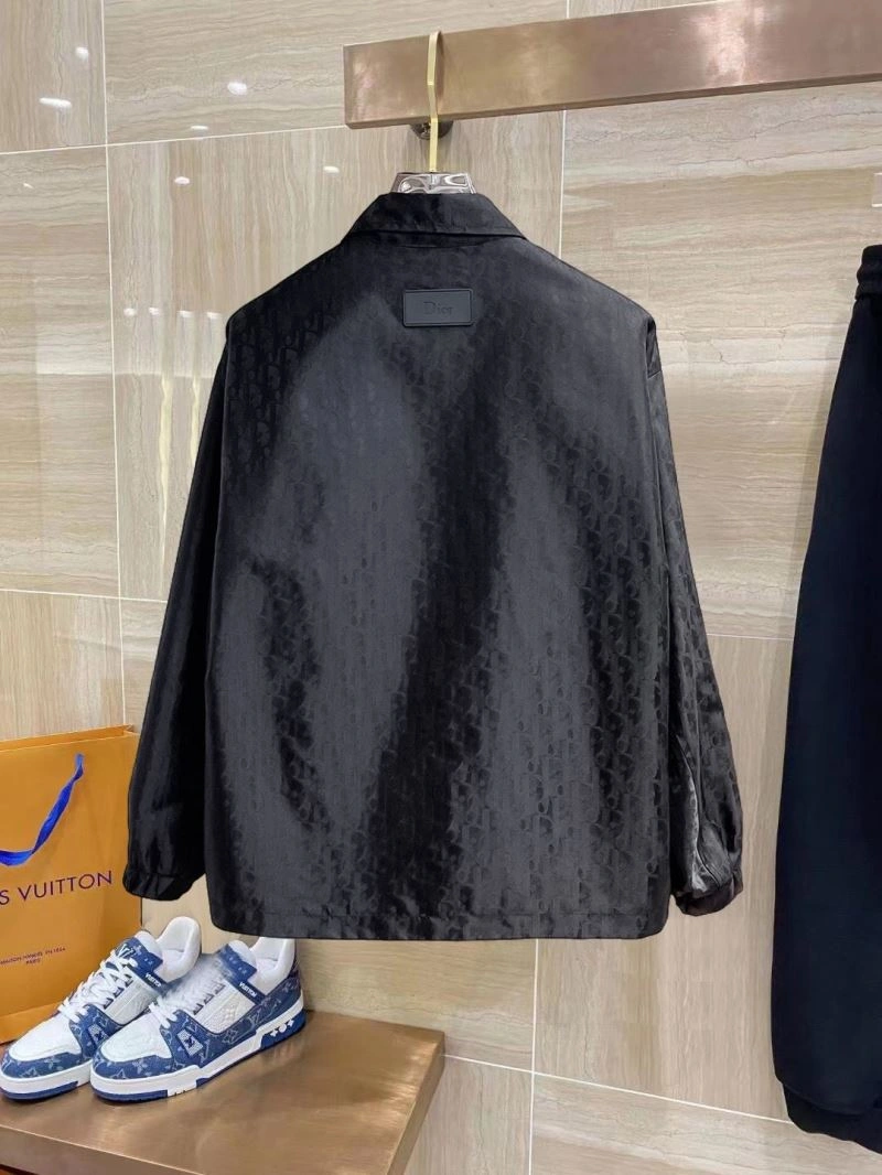 Indistinguishable Christian Dior Outwear
