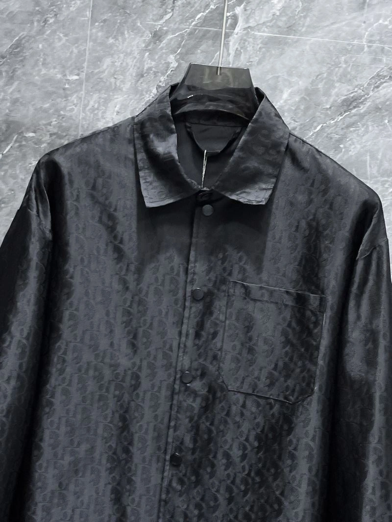 Indistinguishable Christian Dior Outwear