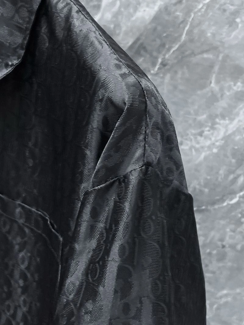 Indistinguishable Christian Dior Outwear