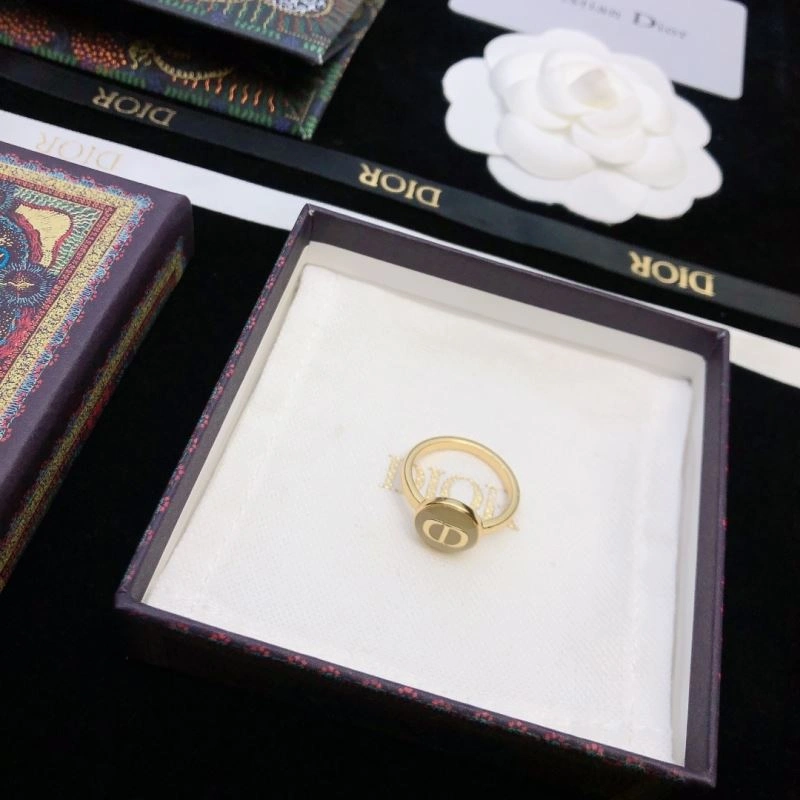 Top mirror Christian Dior Rings