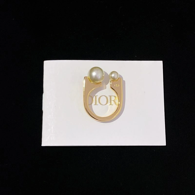 Top mirror Christian Dior Rings