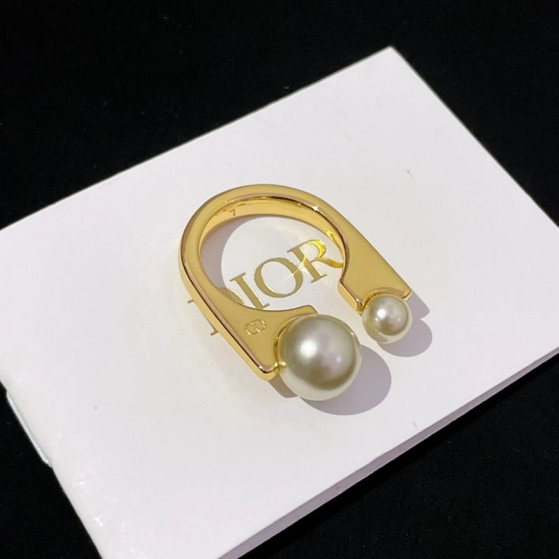 Top mirror Christian Dior Rings