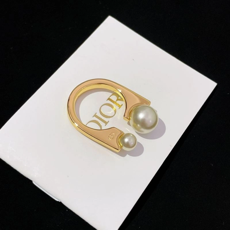 Top mirror Christian Dior Rings