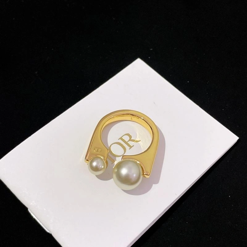 Top mirror Christian Dior Rings