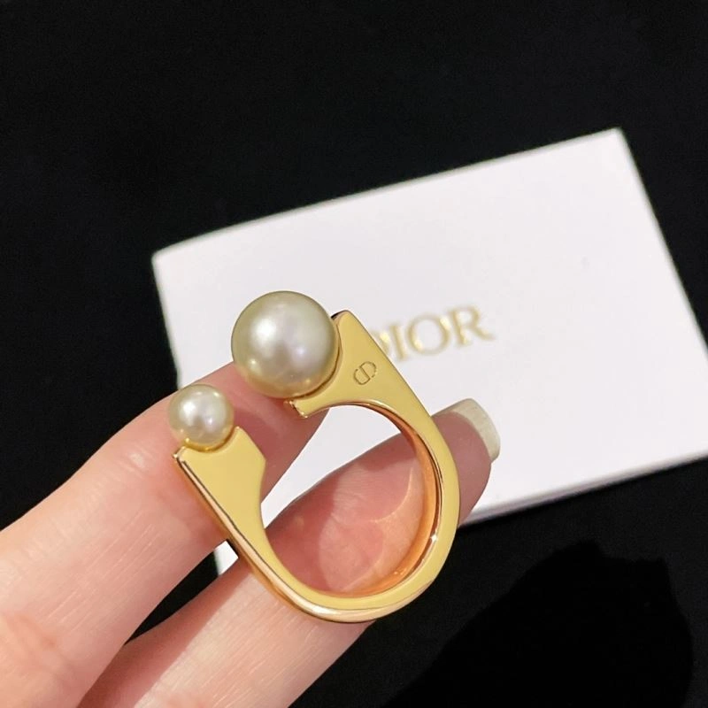 Top mirror Christian Dior Rings