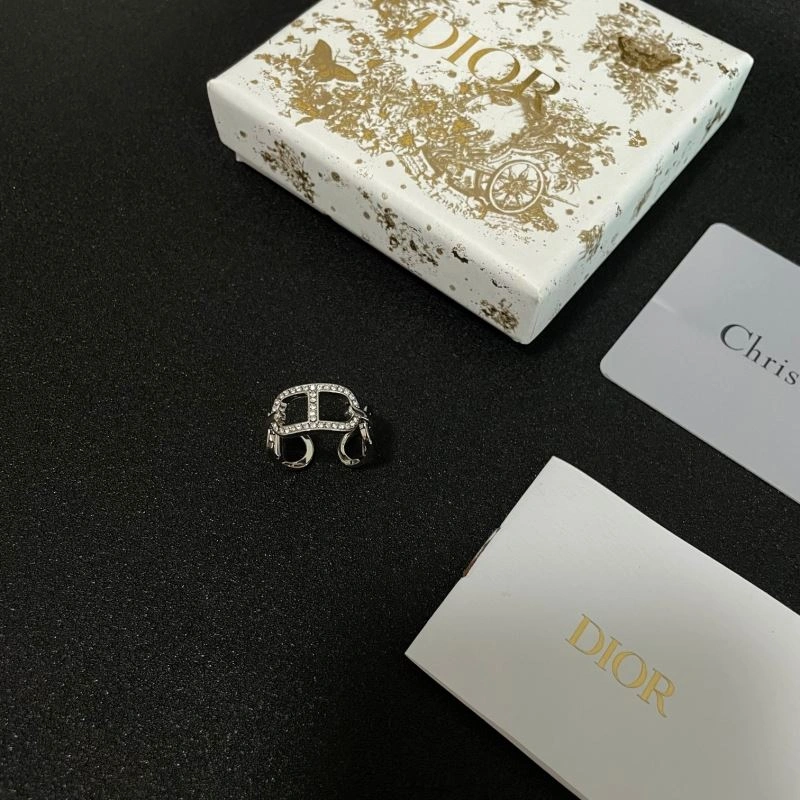 Top mirror Christian Dior Rings