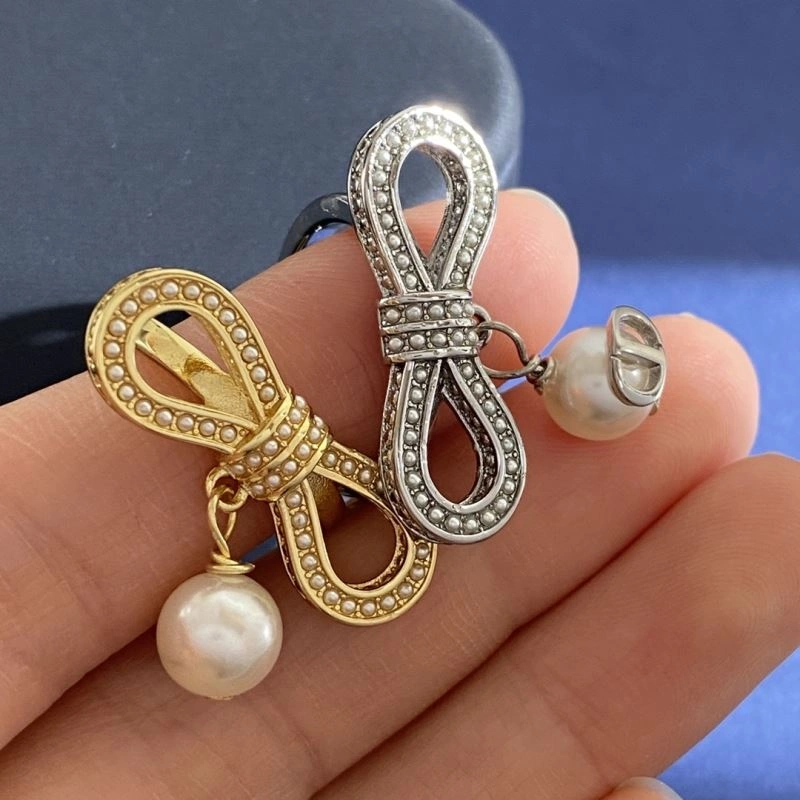 Accurate model Christian Dior Rings
