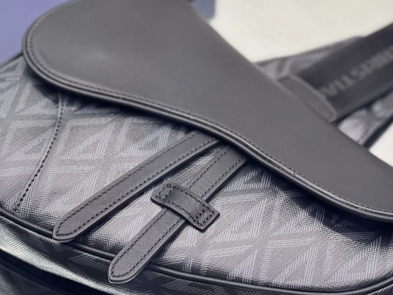 Cut-rate Christian Dior Saddle Bags