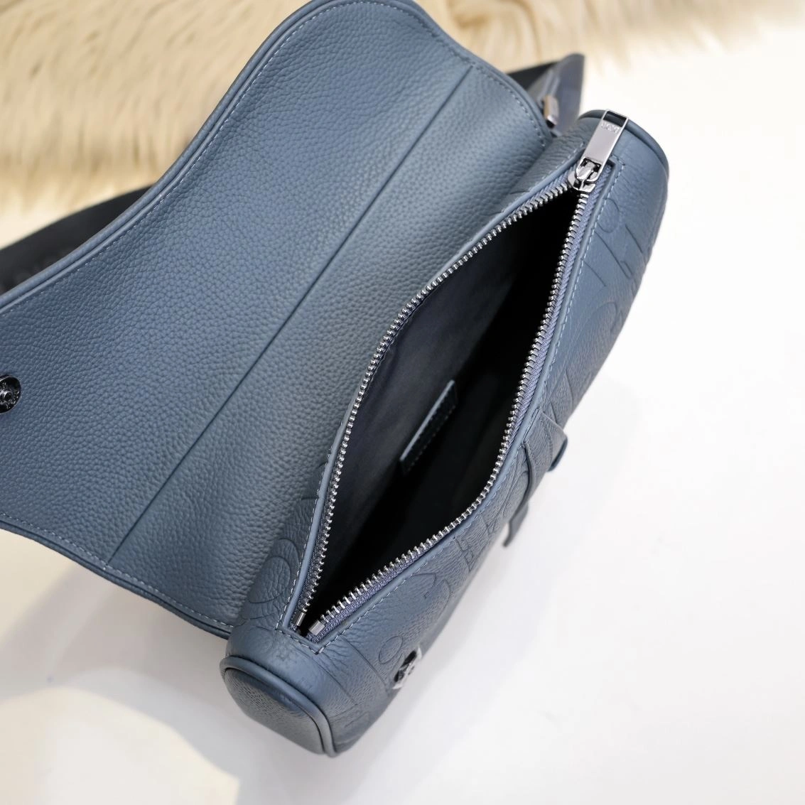 High fidelity Christian Dior Saddle bags