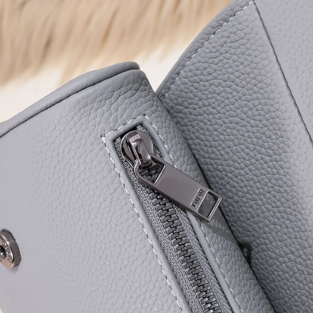 Bargain Christian Dior Saddle bags