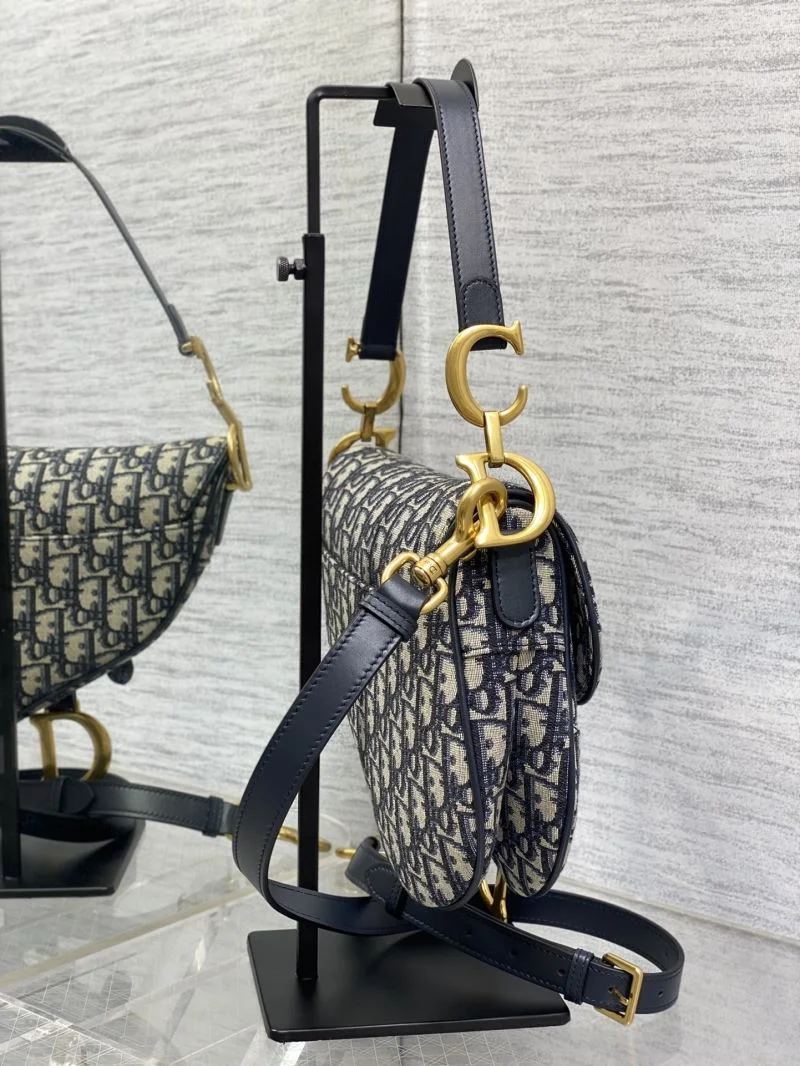 Cut-rate Christian Dior Saddle bags