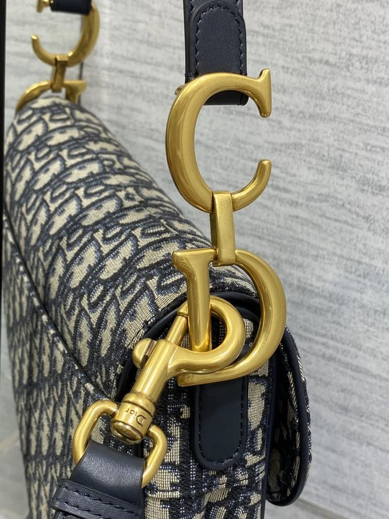 Cut-rate Christian Dior Saddle bags