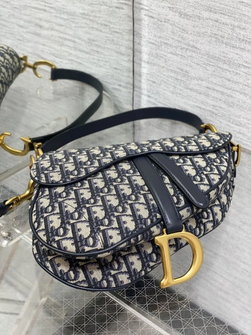 Cut-rate Christian Dior Saddle bags