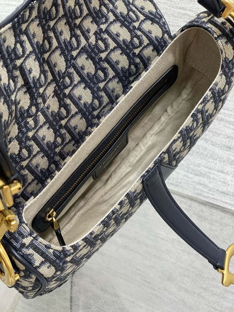 Cut-rate Christian Dior Saddle bags