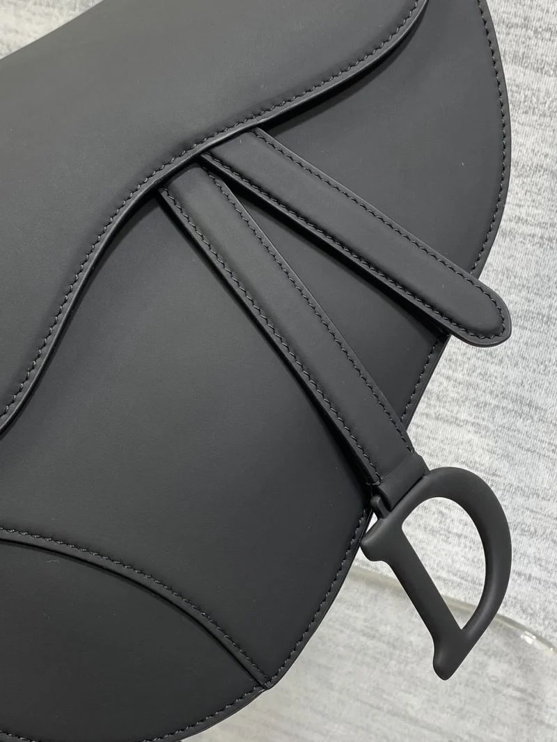 High fidelity Christian Dior Saddle bags