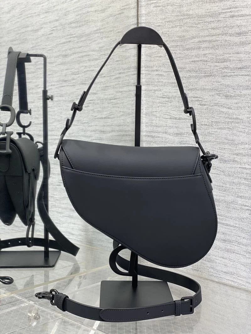 High fidelity Christian Dior Saddle bags
