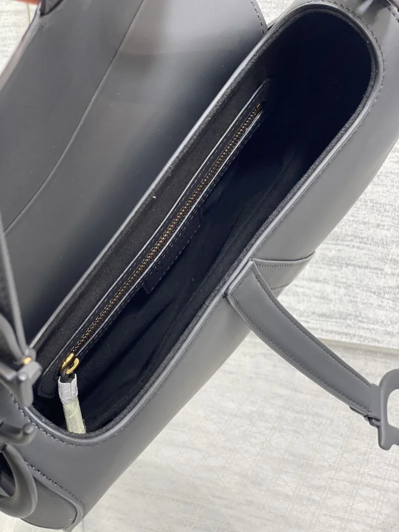 High fidelity Christian Dior Saddle bags