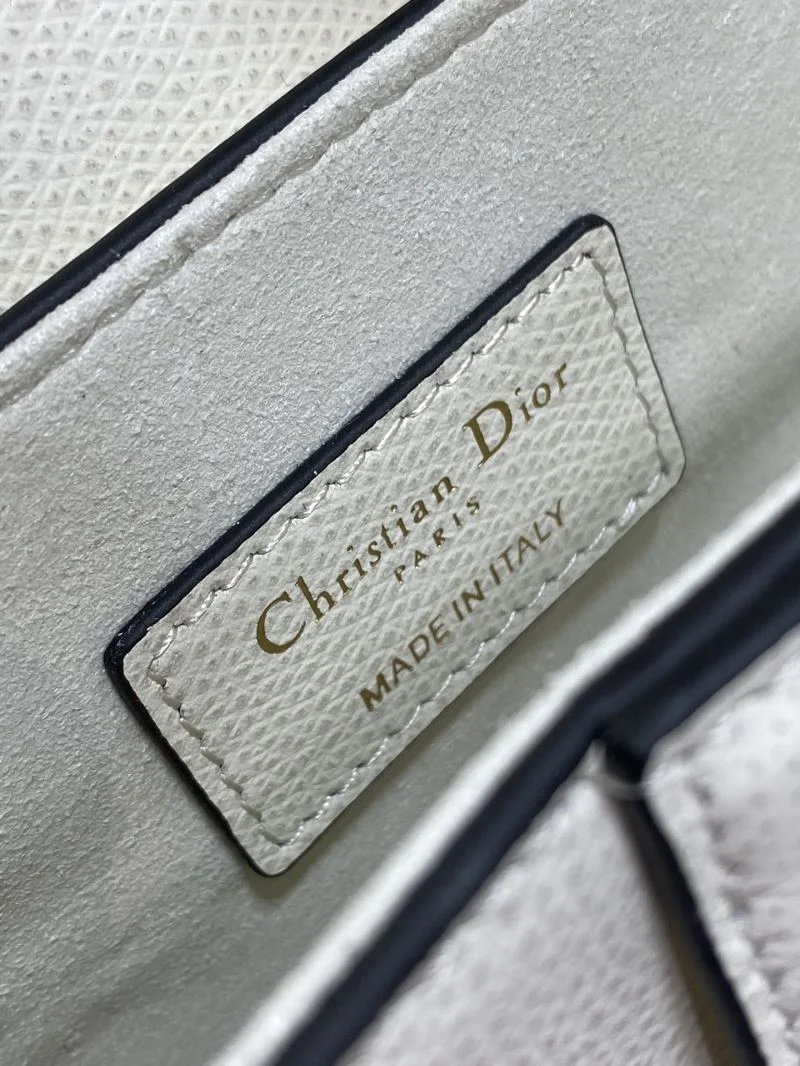 High fidelity Christian Dior Saddle bags