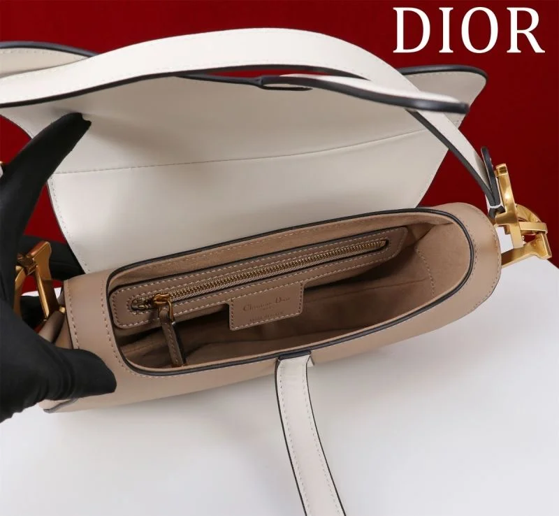 Cut-rate Christian Dior Saddle bags