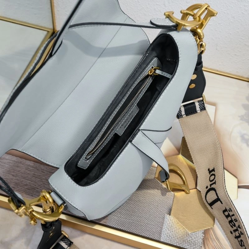 Cut-rate Christian Dior Saddle bags