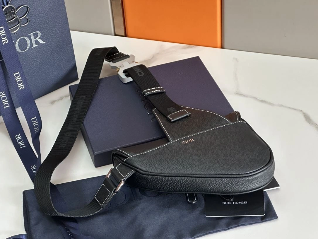 Official Christian Dior Saddle bags
