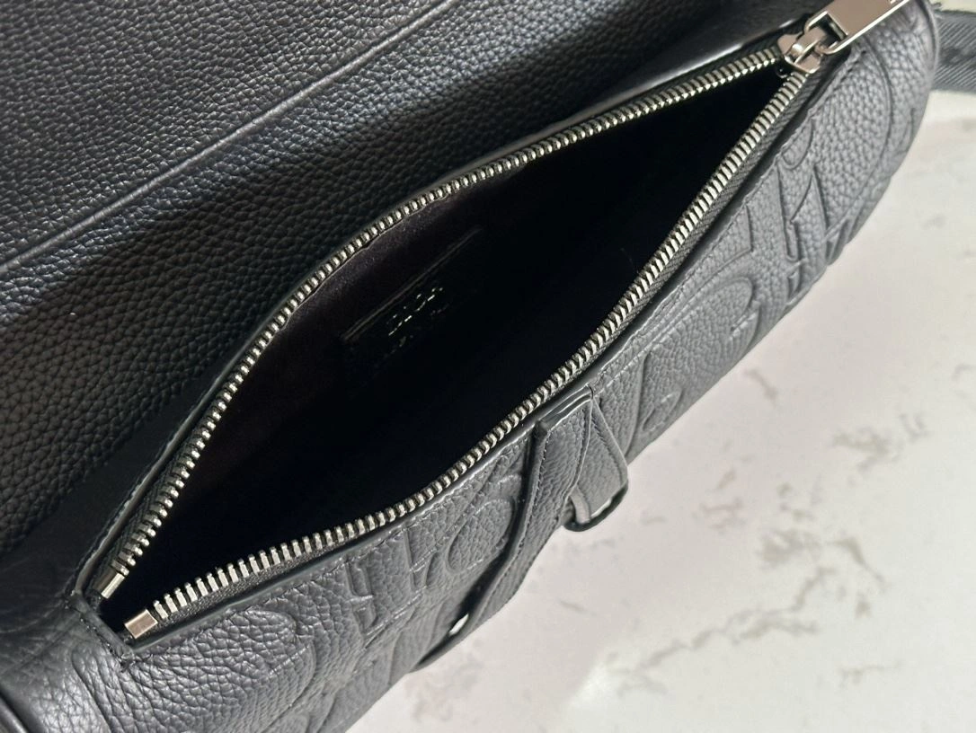 Reasonably priced Christian Dior Saddle bags