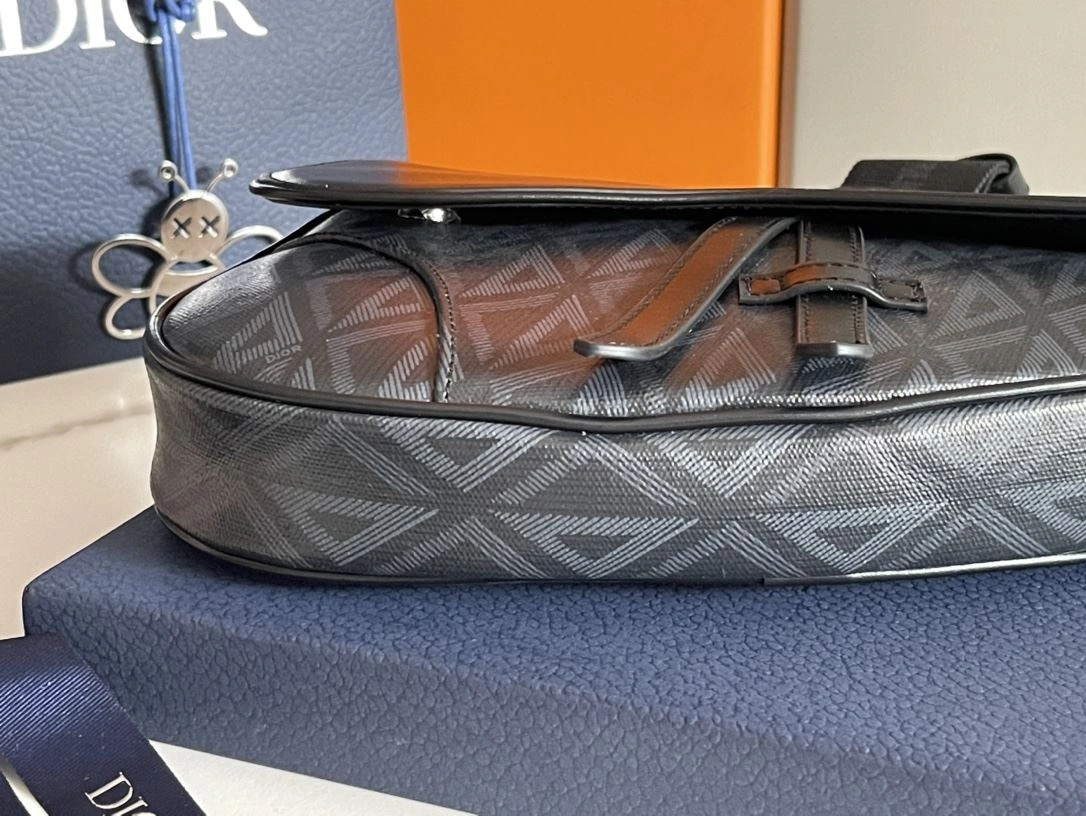 1:1 copy Christian Dior Saddle bags