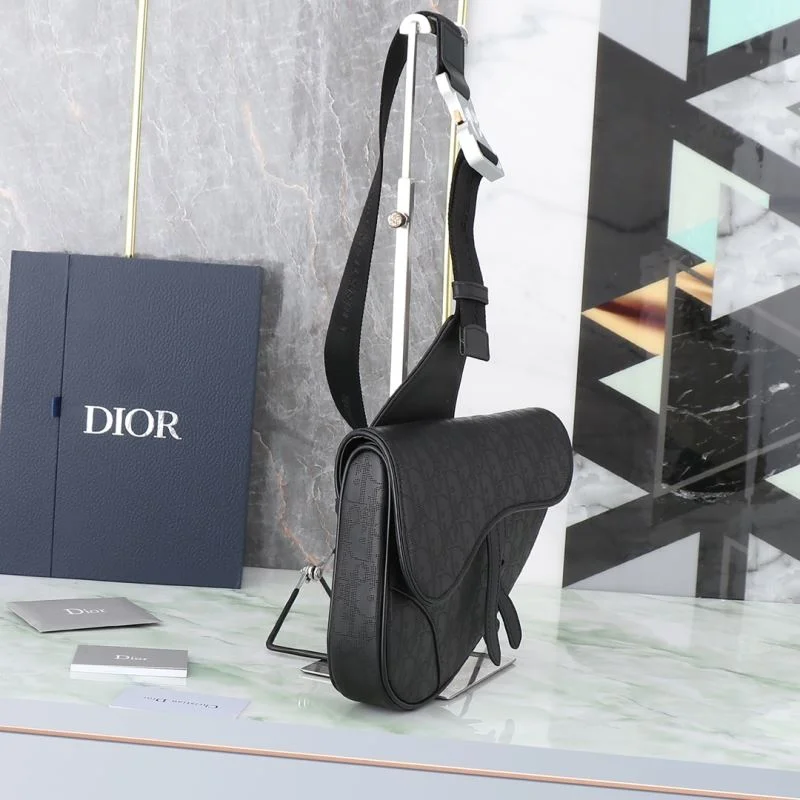 Low-cost Christian Dior Saddle bags