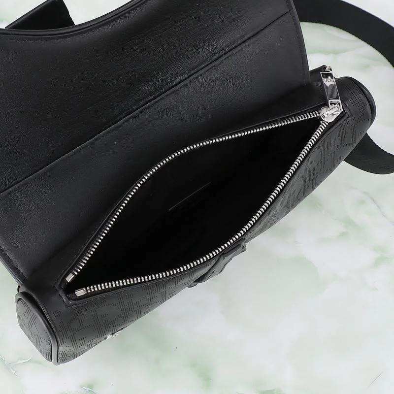 Low-cost Christian Dior Saddle bags