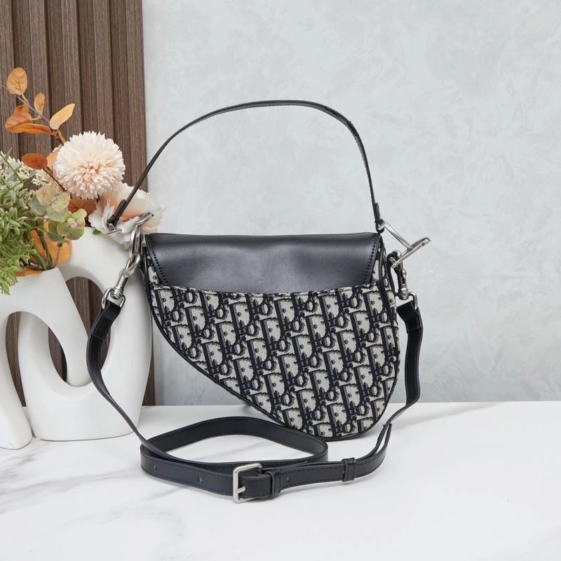 Cut-rate Christian Dior Saddle bags