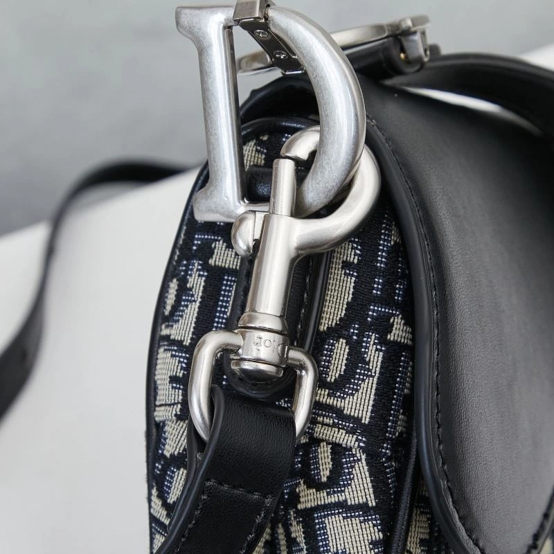 Cut-rate Christian Dior Saddle bags