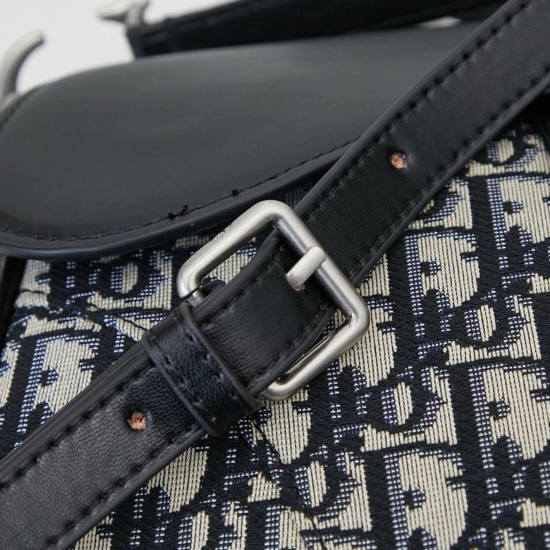 Cut-rate Christian Dior Saddle bags