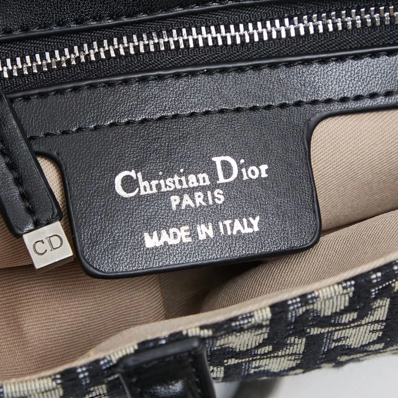 Cut-rate Christian Dior Saddle bags
