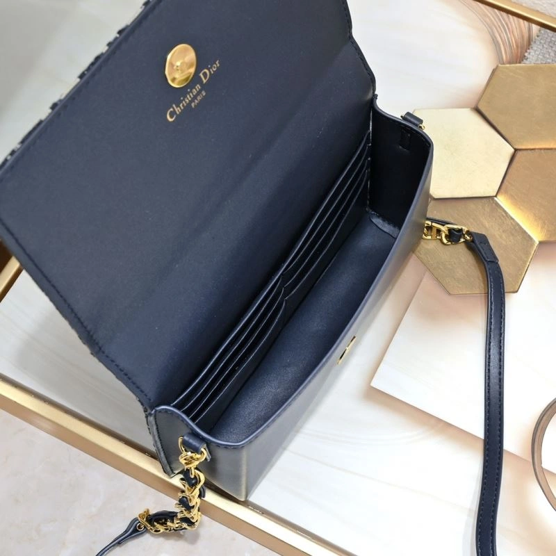 Accurate model Christian Dior Satchel Bags
