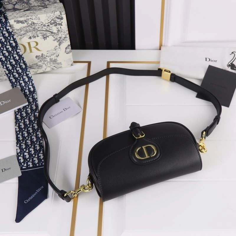 Accurate model Christian Dior Satchel Bags