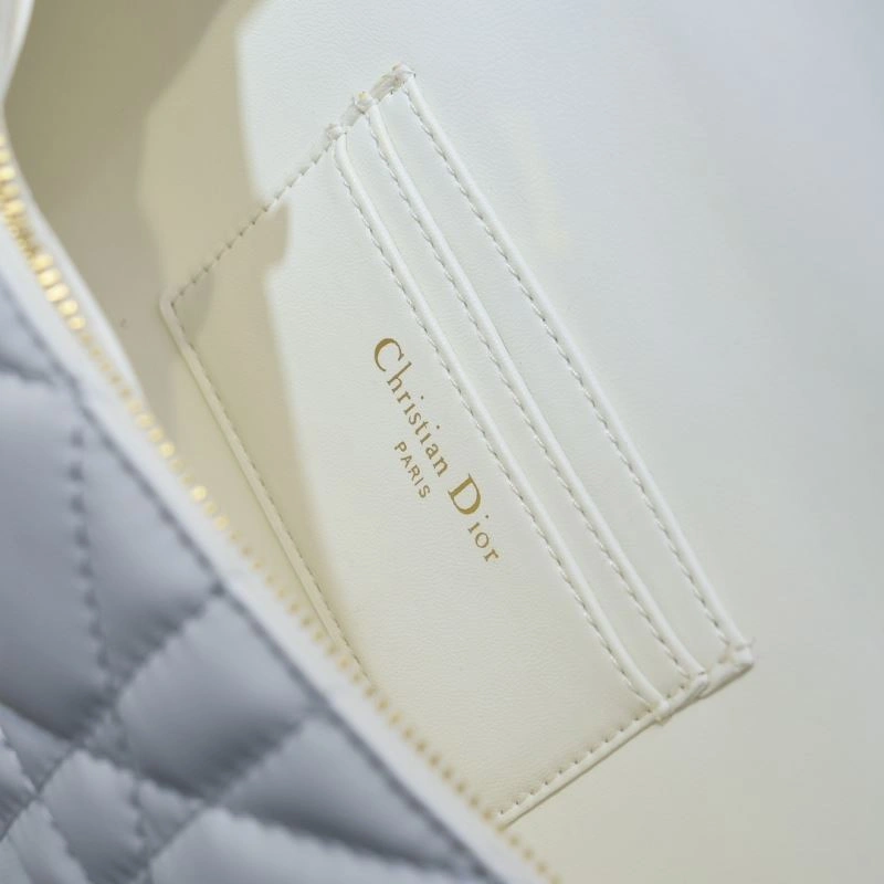 Accurate model Christian Dior Satchel Bags