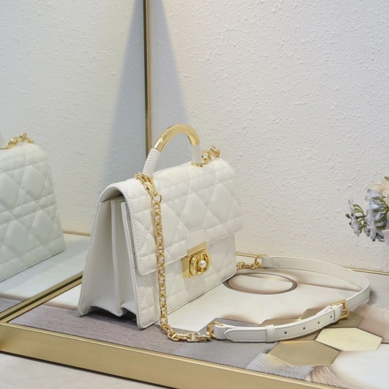 Accurate model Christian Dior Satchel Bags