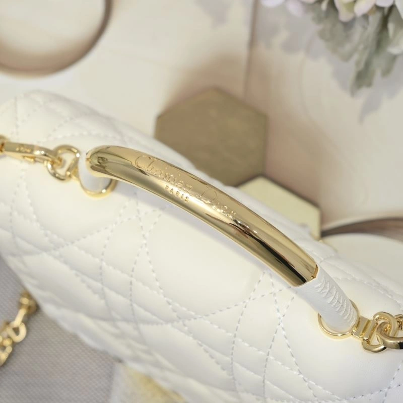 Accurate model Christian Dior Satchel Bags