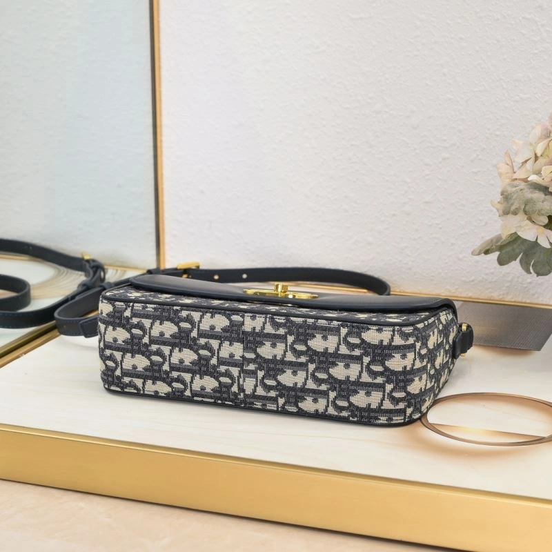Accurate model Christian Dior Satchel Bags