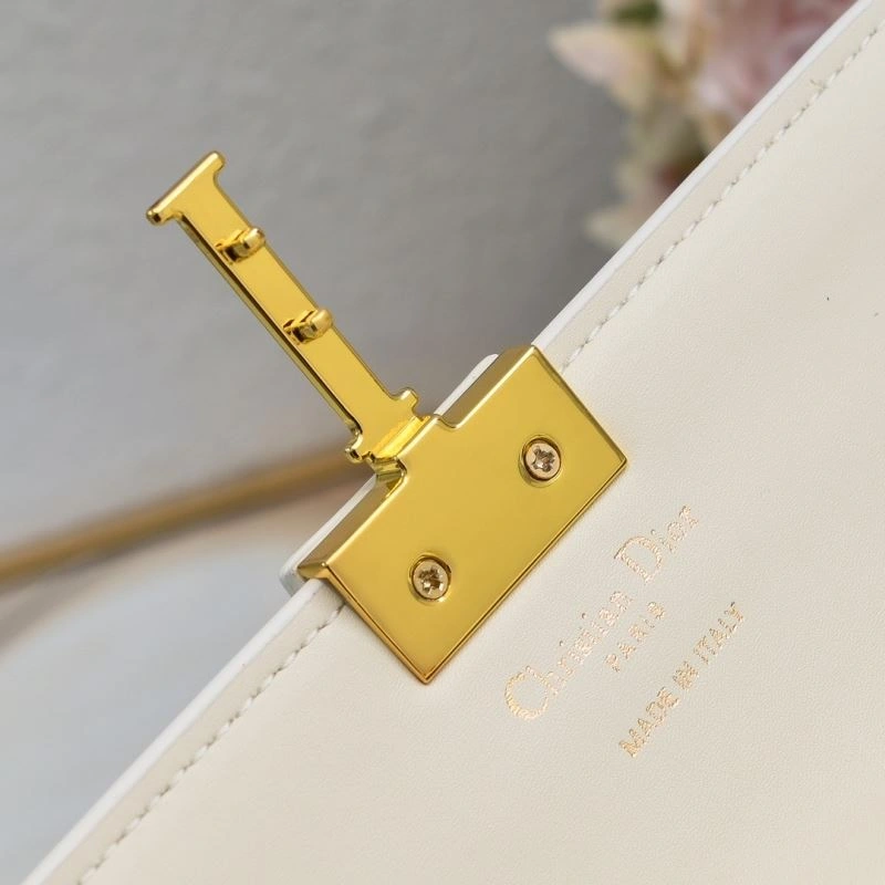 Accurate model Christian Dior Satchel Bags