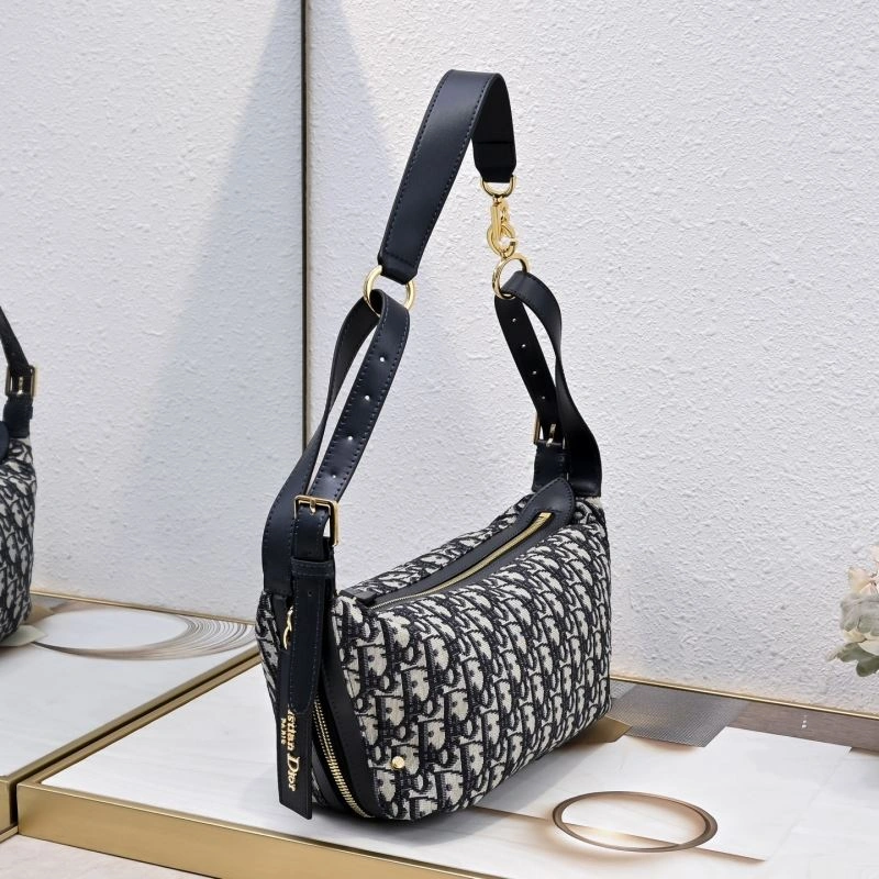 Accurate model Christian Dior Satchel Bags